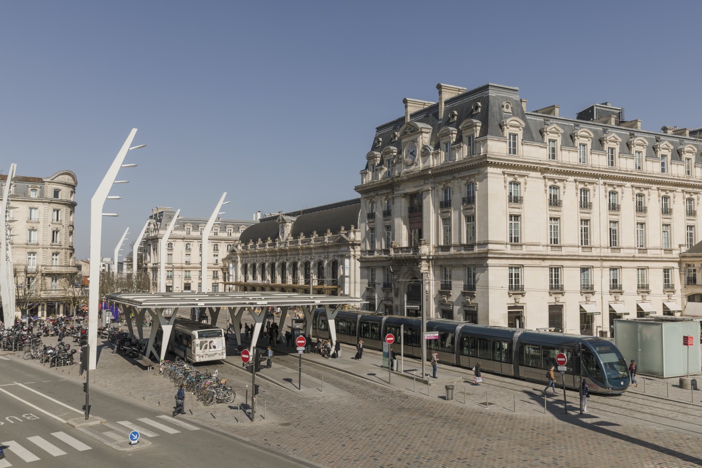 Comment pouvons-nous vous aider ? | Gares & Connexions